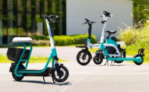 Luup、座席・カゴ付きの「電動シートボード」を発表 | NEXT MOBILITY | ネクストモビリティ